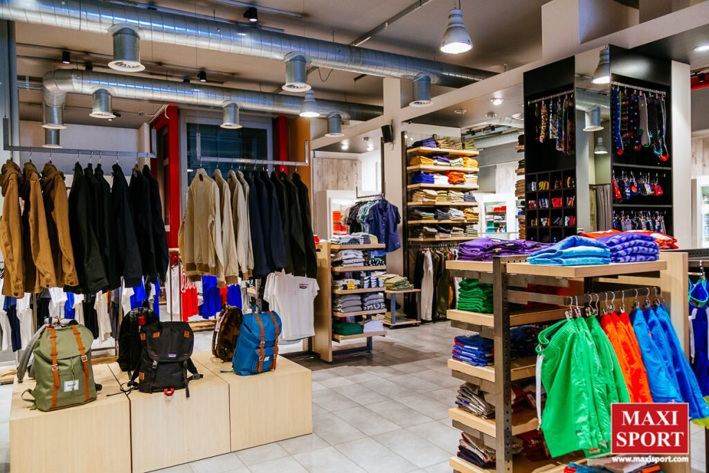 Ti presentiamo tutte le novità della Nuova Area Moda Uomo di Maxi Sport ...